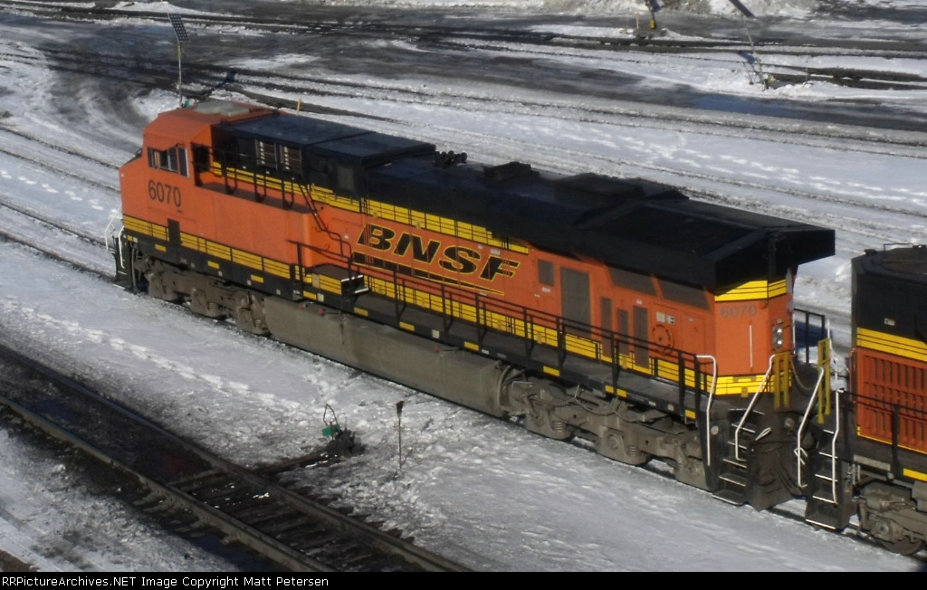 BNSF 6070